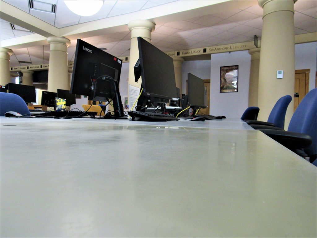 Grainger Engineering Library – 1st Floor Computer Cluster – University ...